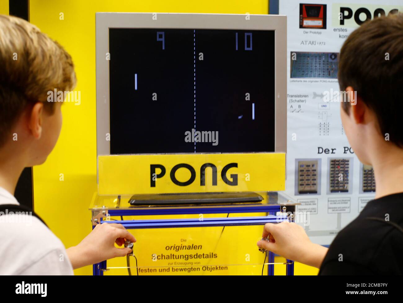 Atari arcade hi-res stock photography and images - Alamy