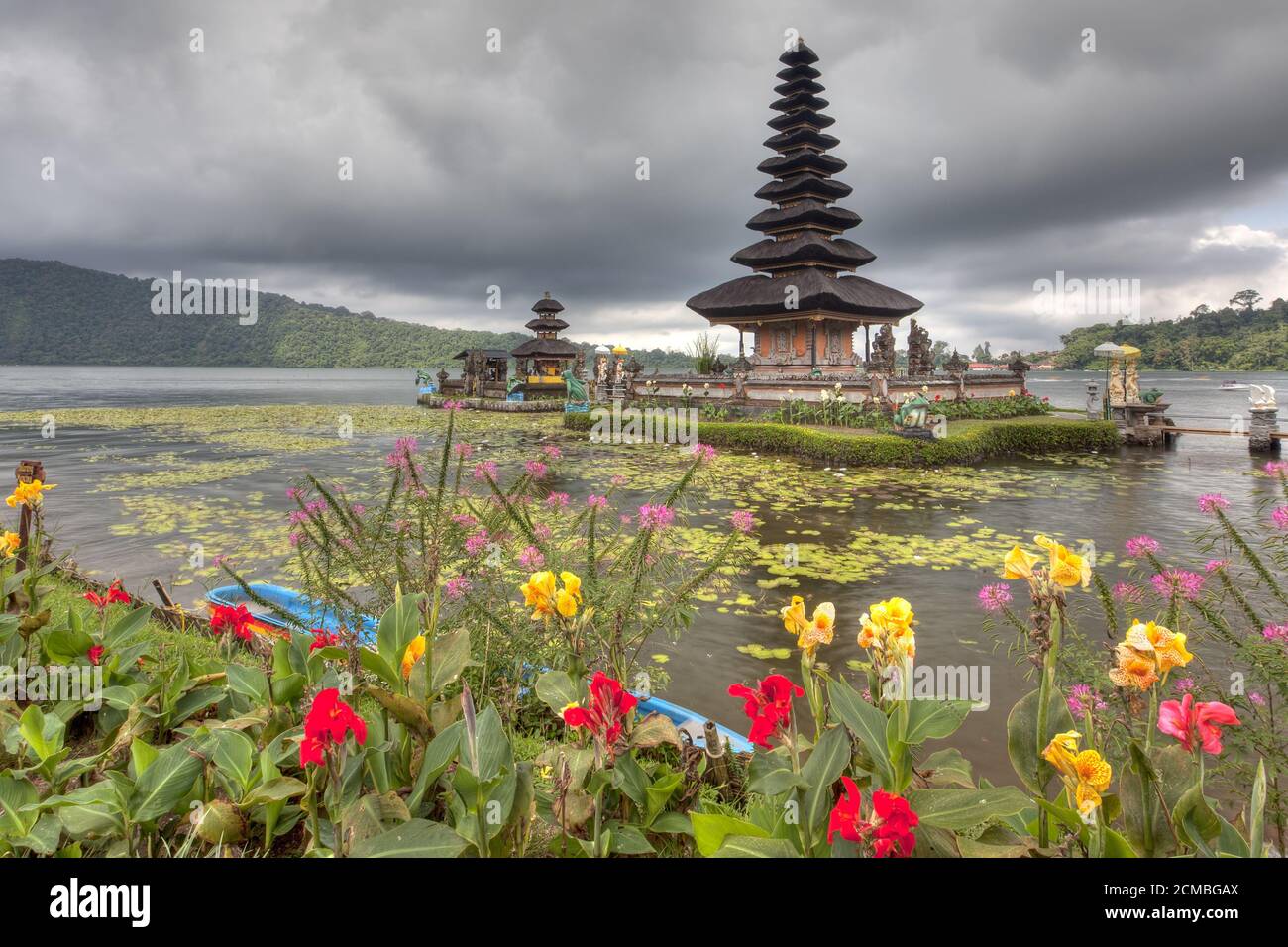 Ulun Danu Temple Stock Photo - Alamy