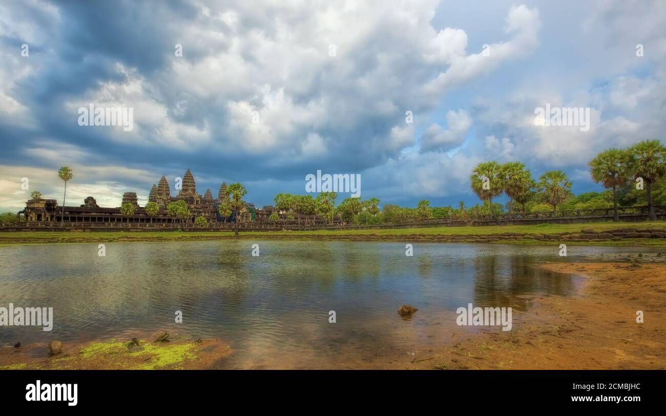 Angkor wat sunset hi-res stock photography and images - Alamy