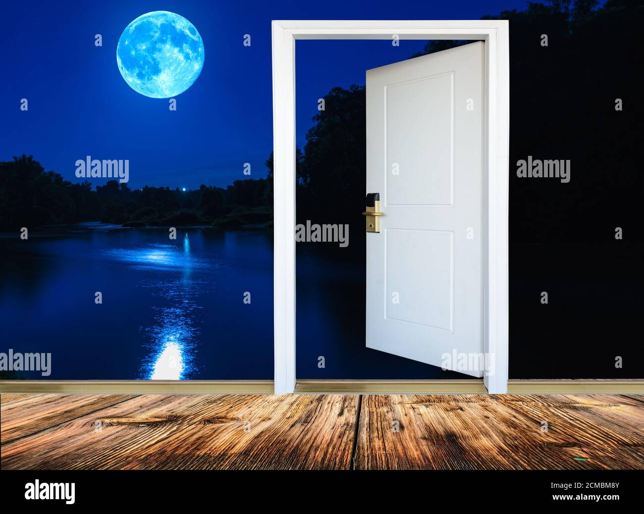 Moon shape door hi-res stock photography and images - Alamy