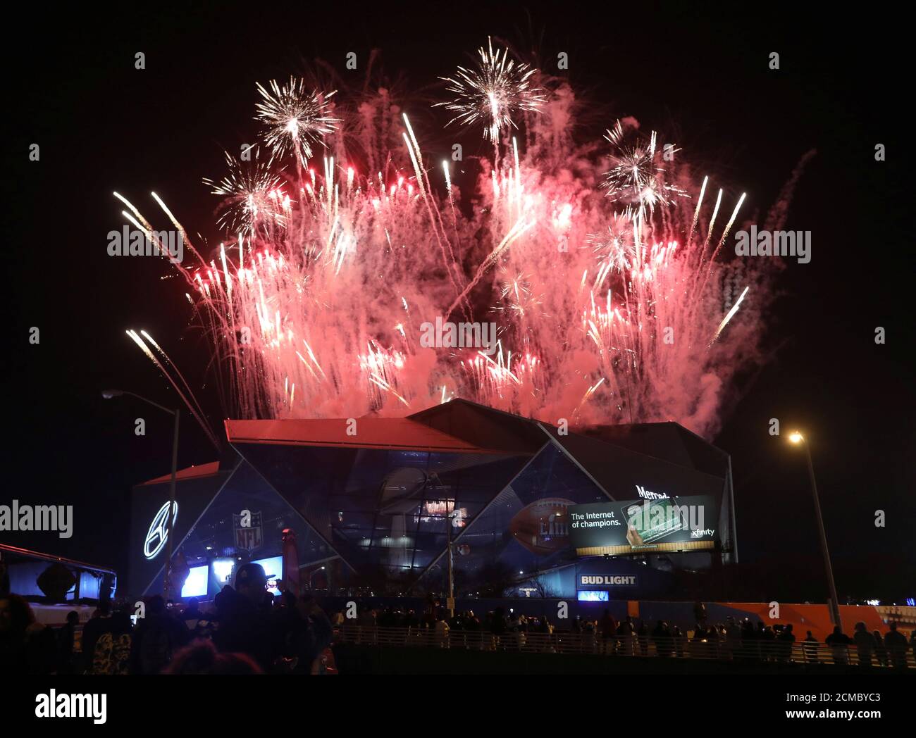 Super bowl stadium fireworks hi-res stock photography and images - Alamy