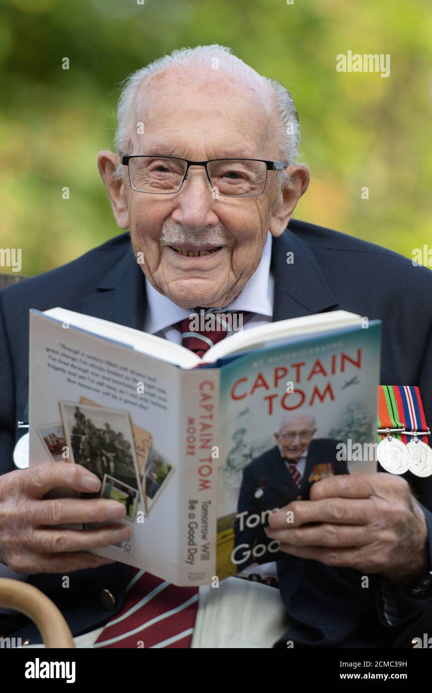 Captain tom moore home hi-res stock photography and images - Alamy