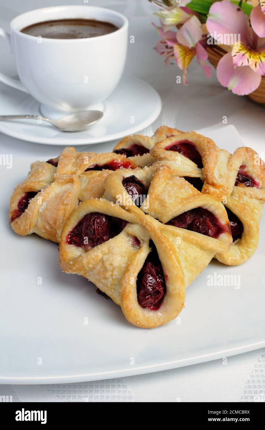 Cherry bun hi-res stock photography and images - Alamy