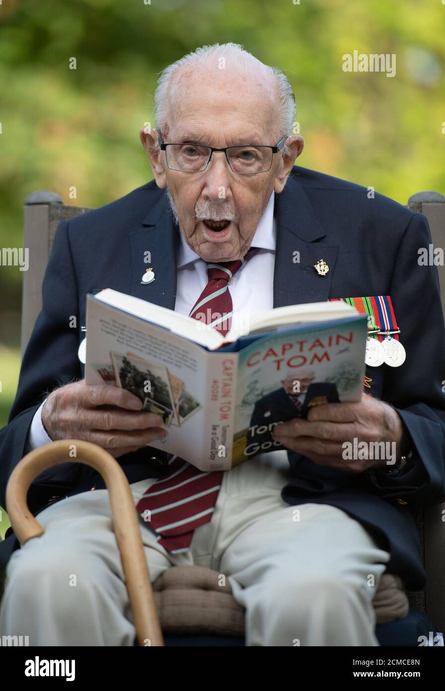 Captain tom moore home hi-res stock photography and images - Alamy