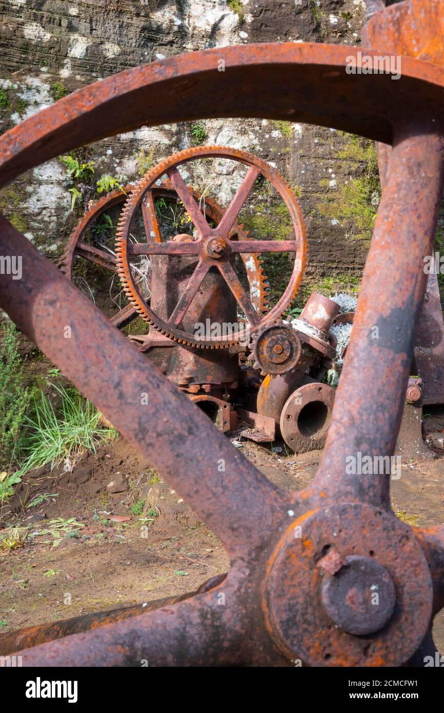 Gear wheels and other mining equipment at Mitchells Gully Gold Mine ...