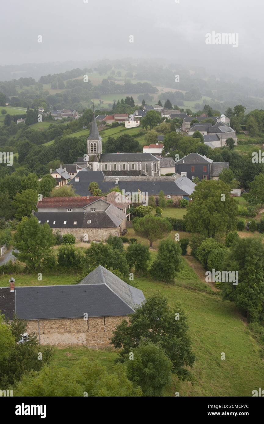 City pyrenees hi-res stock photography and images - Alamy