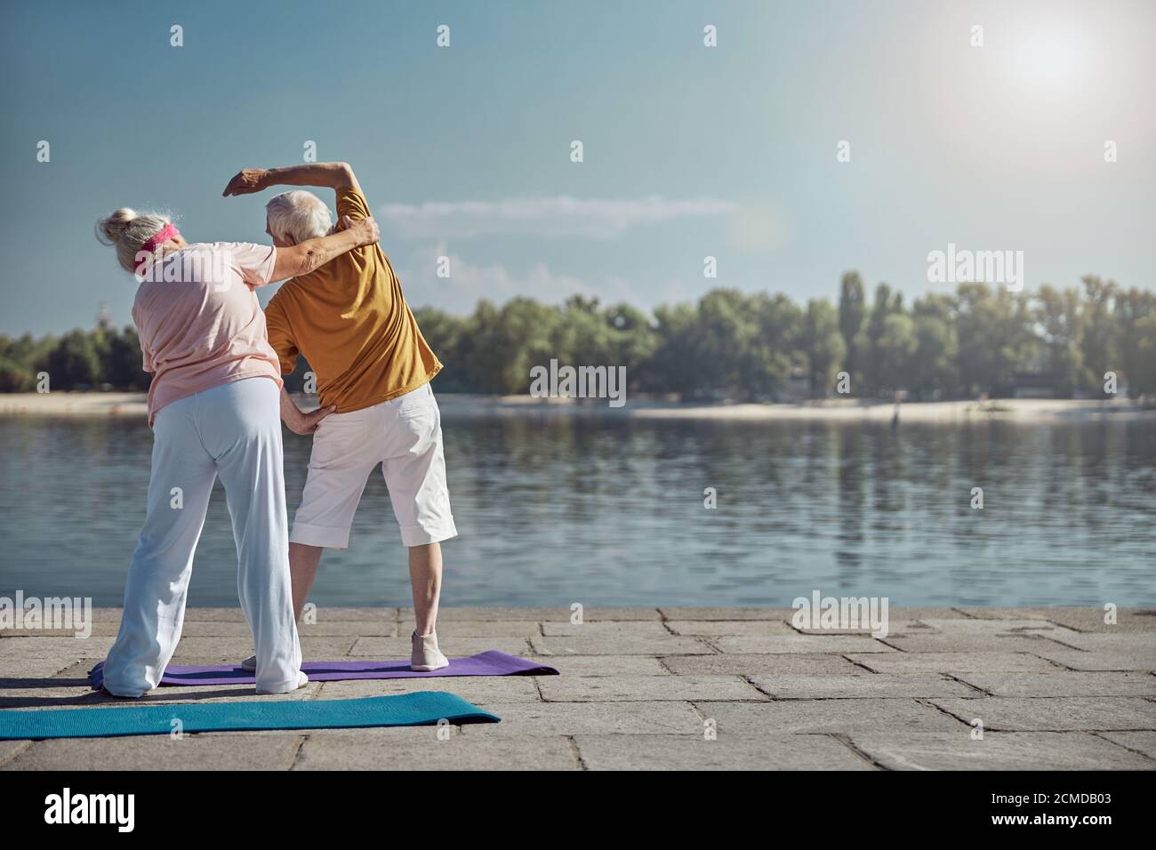 Bending sideways hi-res stock photography and images - Alamy