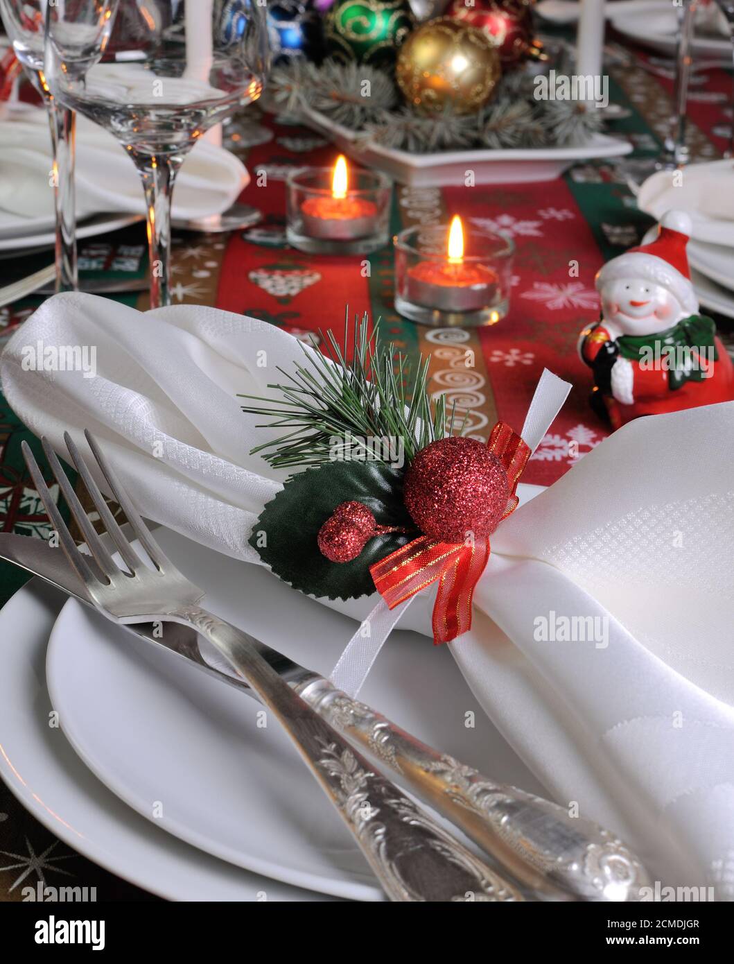 Place settings christmas dinner hi-res stock photography and images - Alamy