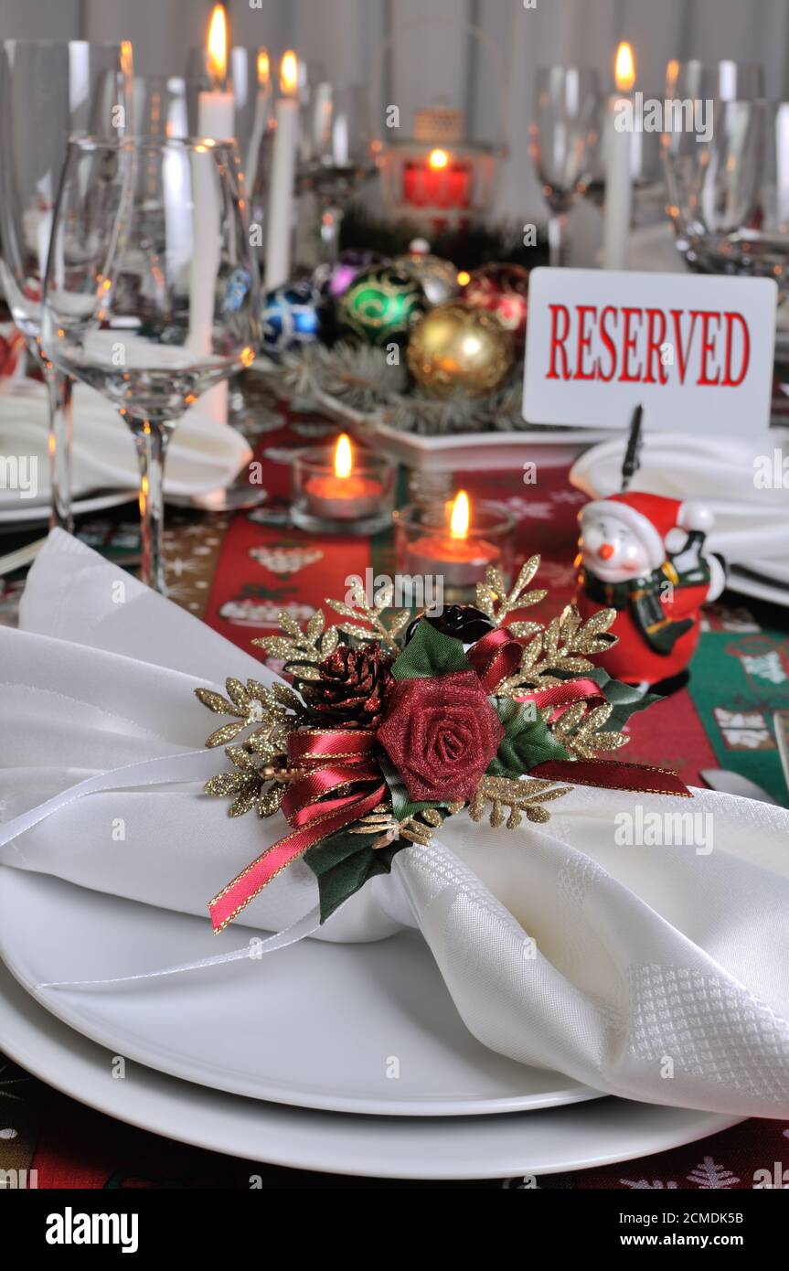 Place settings christmas dinner hi-res stock photography and images - Alamy