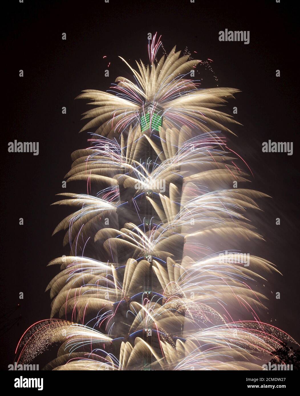 Taipei 101 fireworks hi-res stock photography and images - Alamy