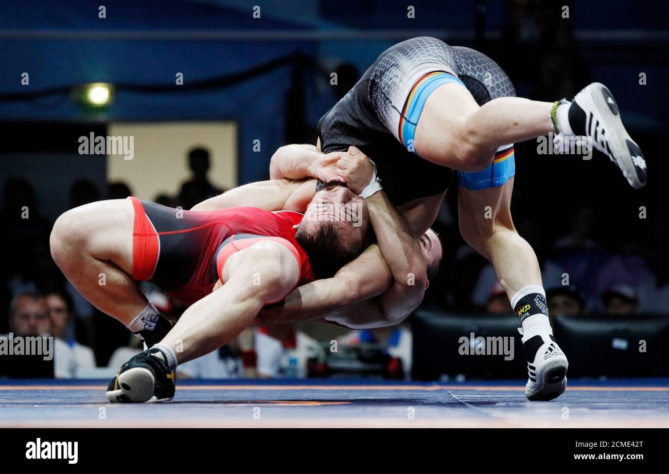 Dudarov hi-res stock photography and images - Alamy