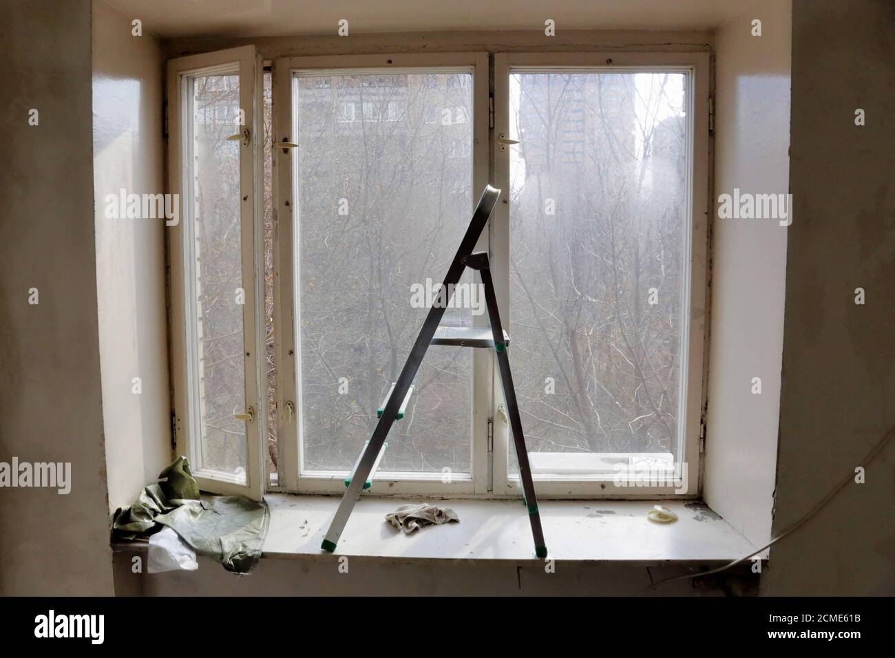 Ladder frames hi-res stock photography and images - Alamy