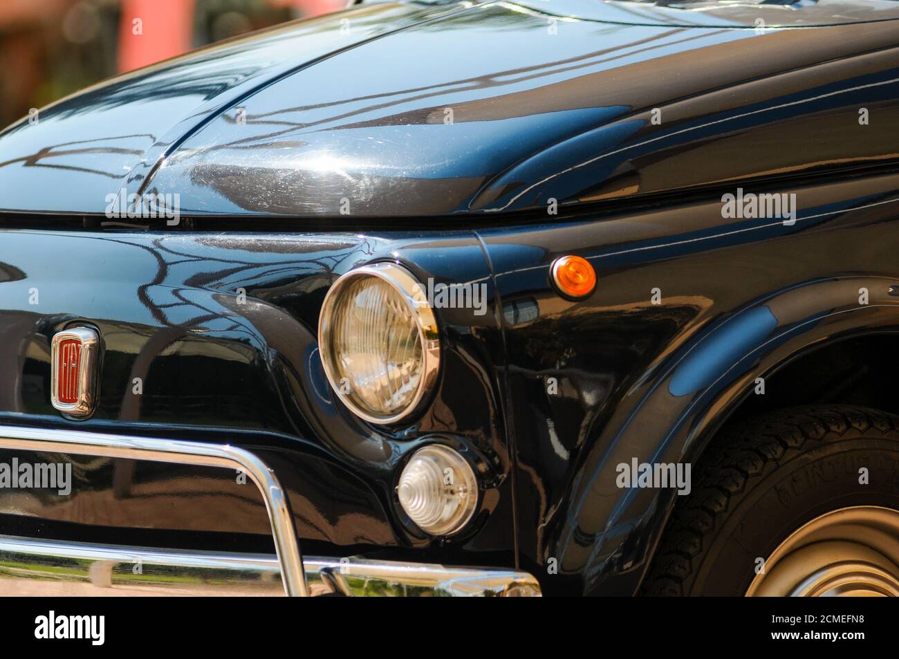 Mint original fiat 500 blue Stock Photo - Alamy