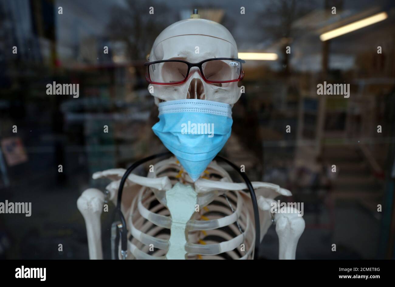 Medical store mannequin hi-res stock photography and images - Alamy