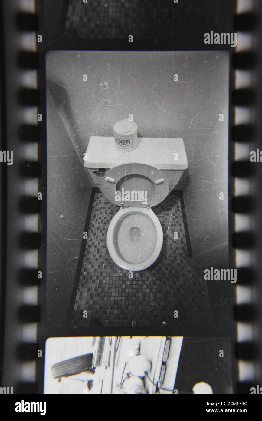 70s toilet hi-res stock photography and images - Alamy