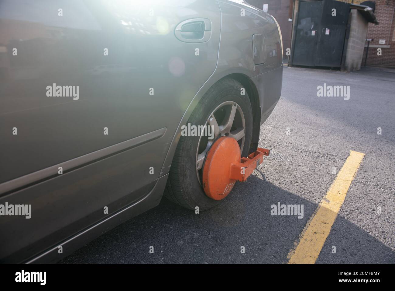 Broken clamp hi-res stock photography and images - Alamy