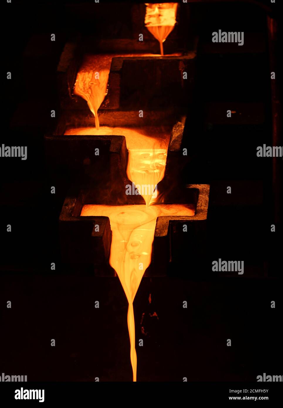 Refined gold hi-res stock photography and images - Alamy