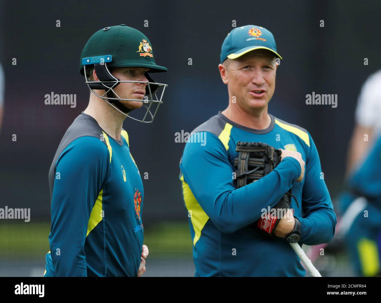Wicket keeping hi-res stock photography and images - Alamy