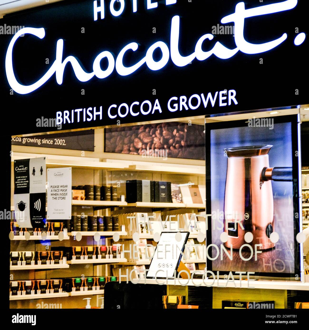 Hotel chocolate hi-res stock photography and images - Alamy
