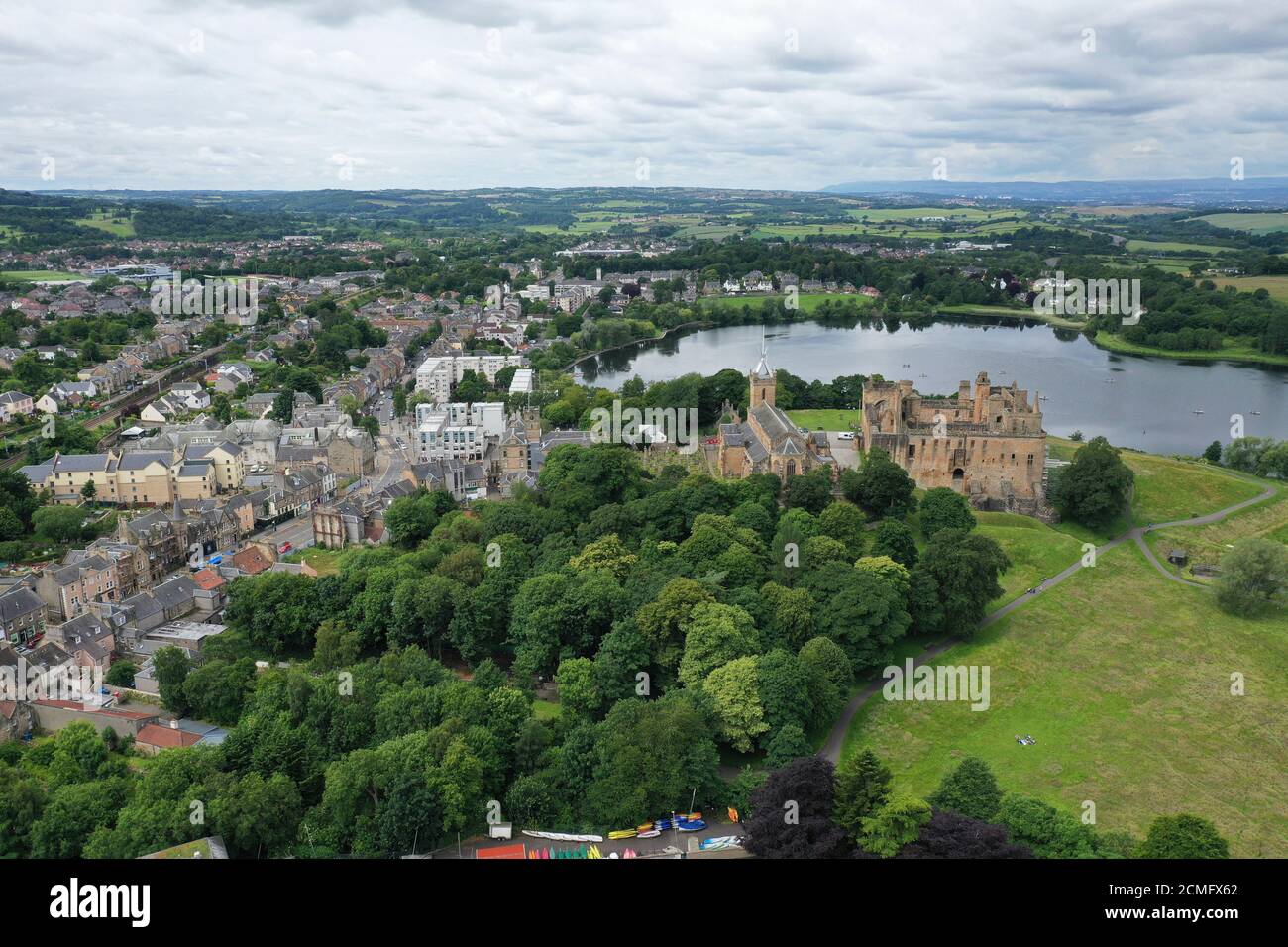 Aerial view linlithgow palace hi-res stock photography and images - Alamy