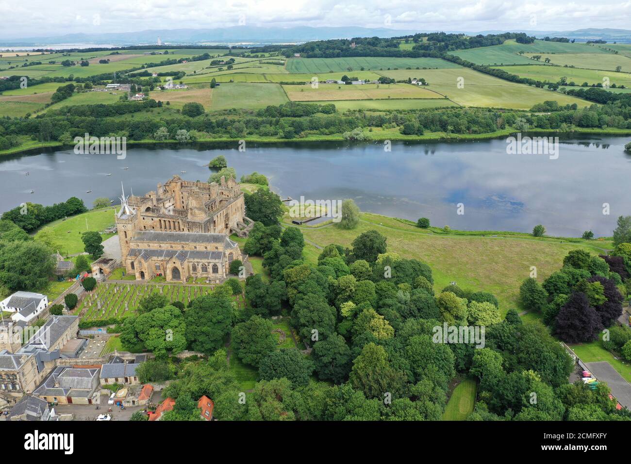 Aerial view linlithgow palace hi-res stock photography and images - Alamy