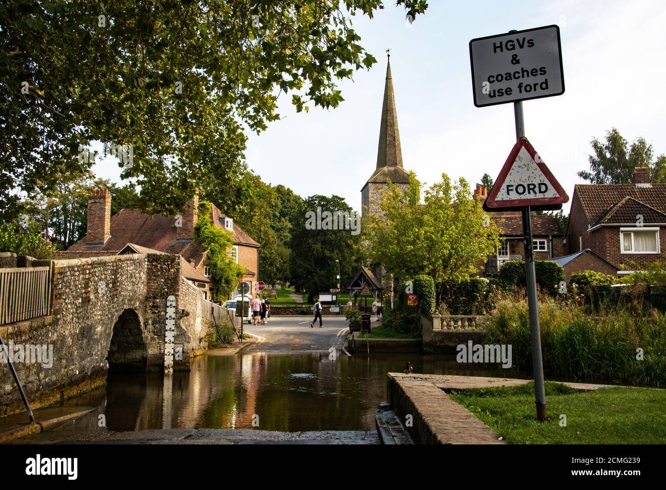 Crossing the river darent hi-res stock photography and images - Alamy