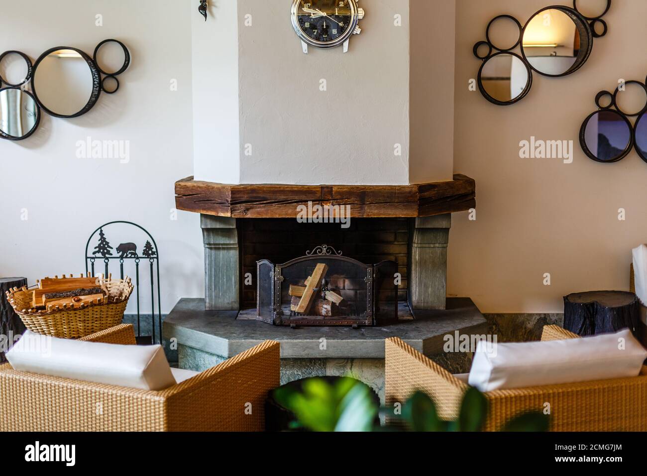 Home large open fire hi-res stock photography and images - Alamy