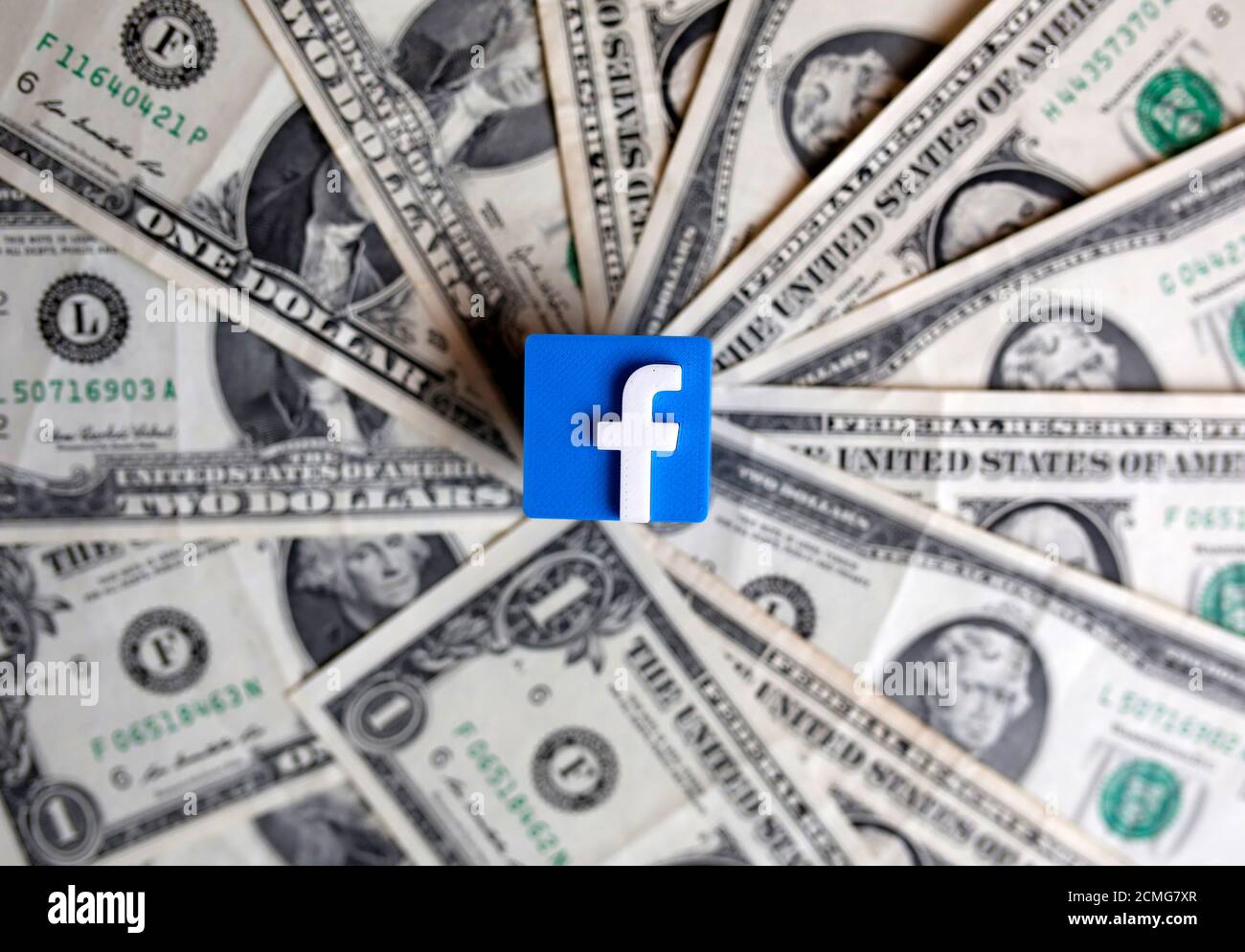 Facebook logo dollar hi-res stock photography and images - Alamy