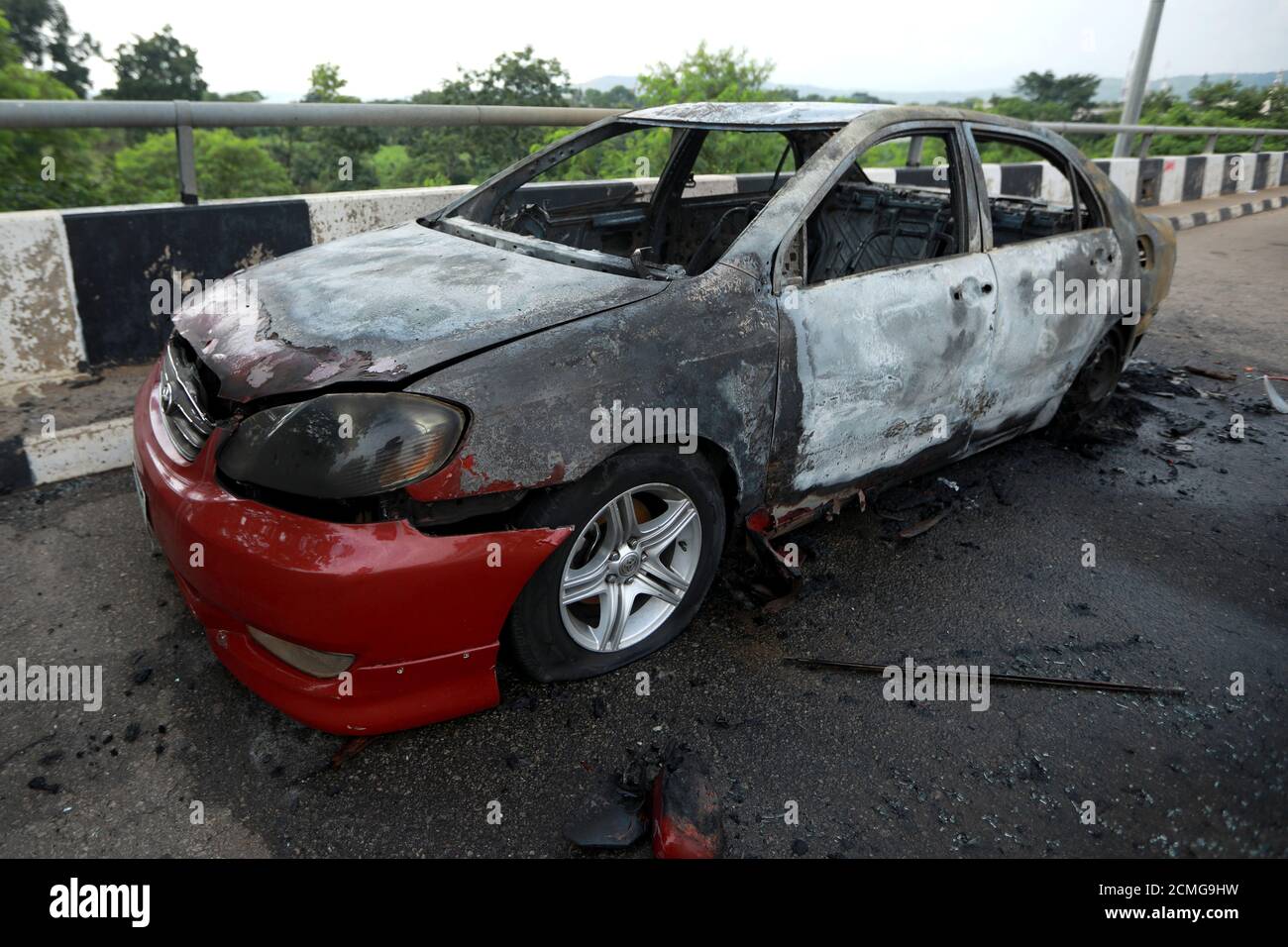 Burnt vehicle hi-res stock photography and images - Alamy
