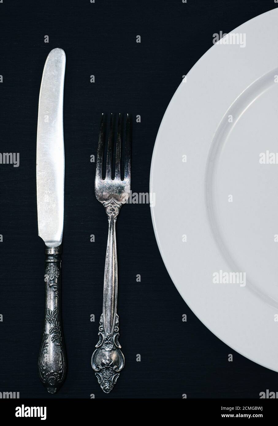 Half empty plate hi-res stock photography and images - Alamy