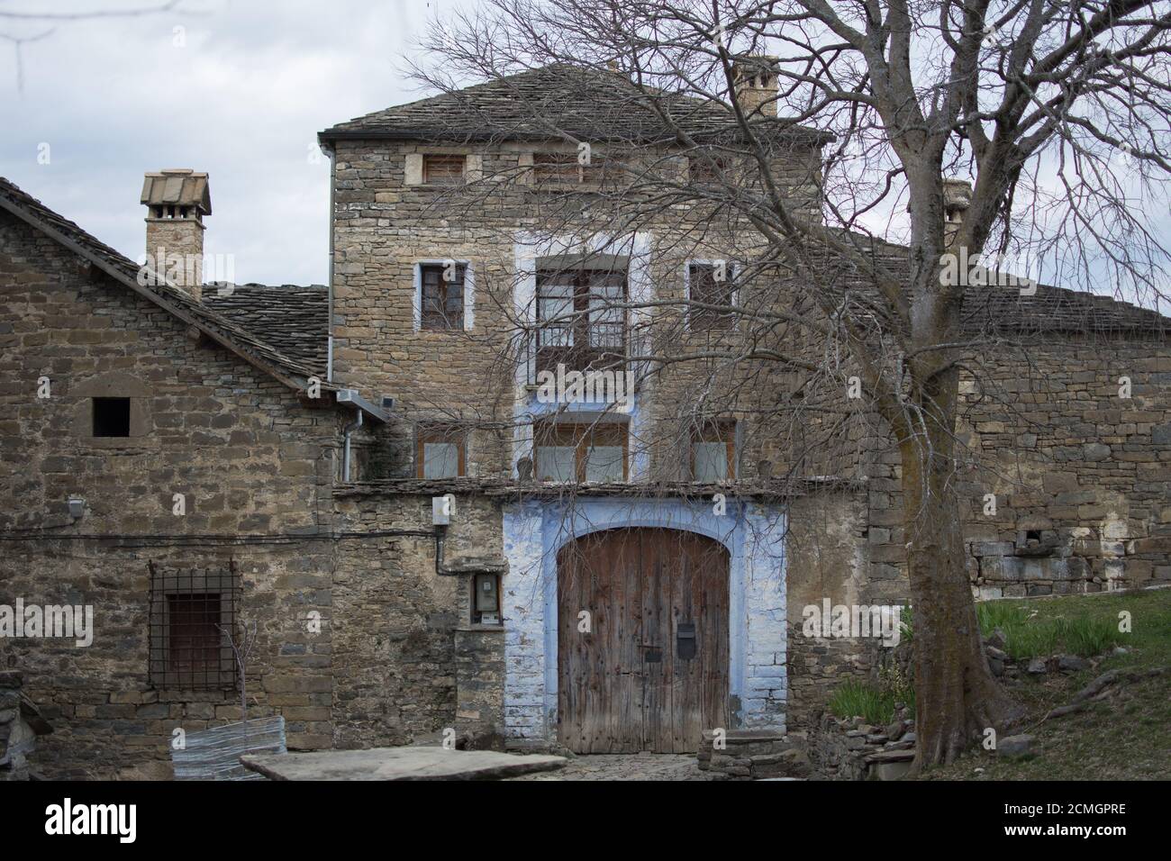 Old abandoned stone building Stock Photo - Alamy