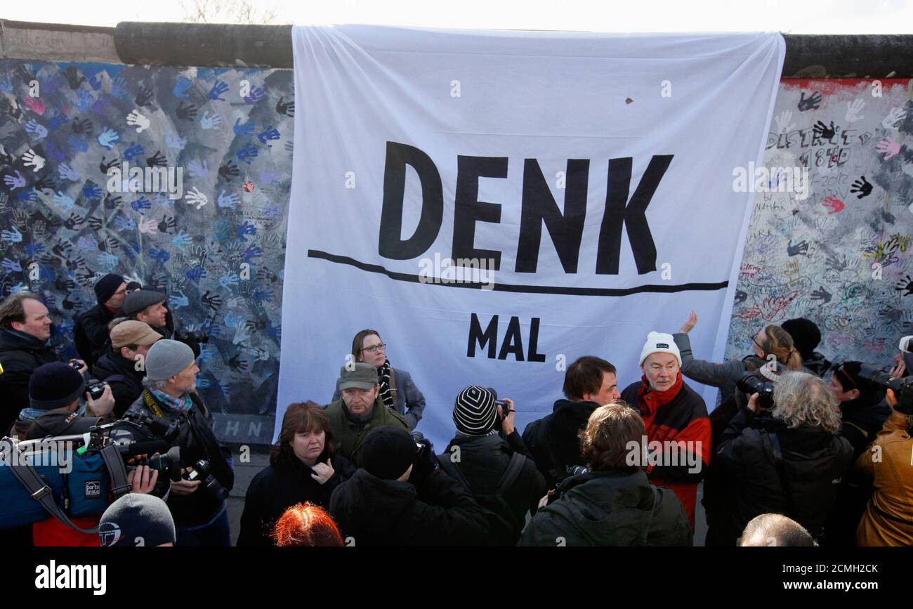 Keith Haring Berlin Wall High Resolution Stock Photography and Images ...