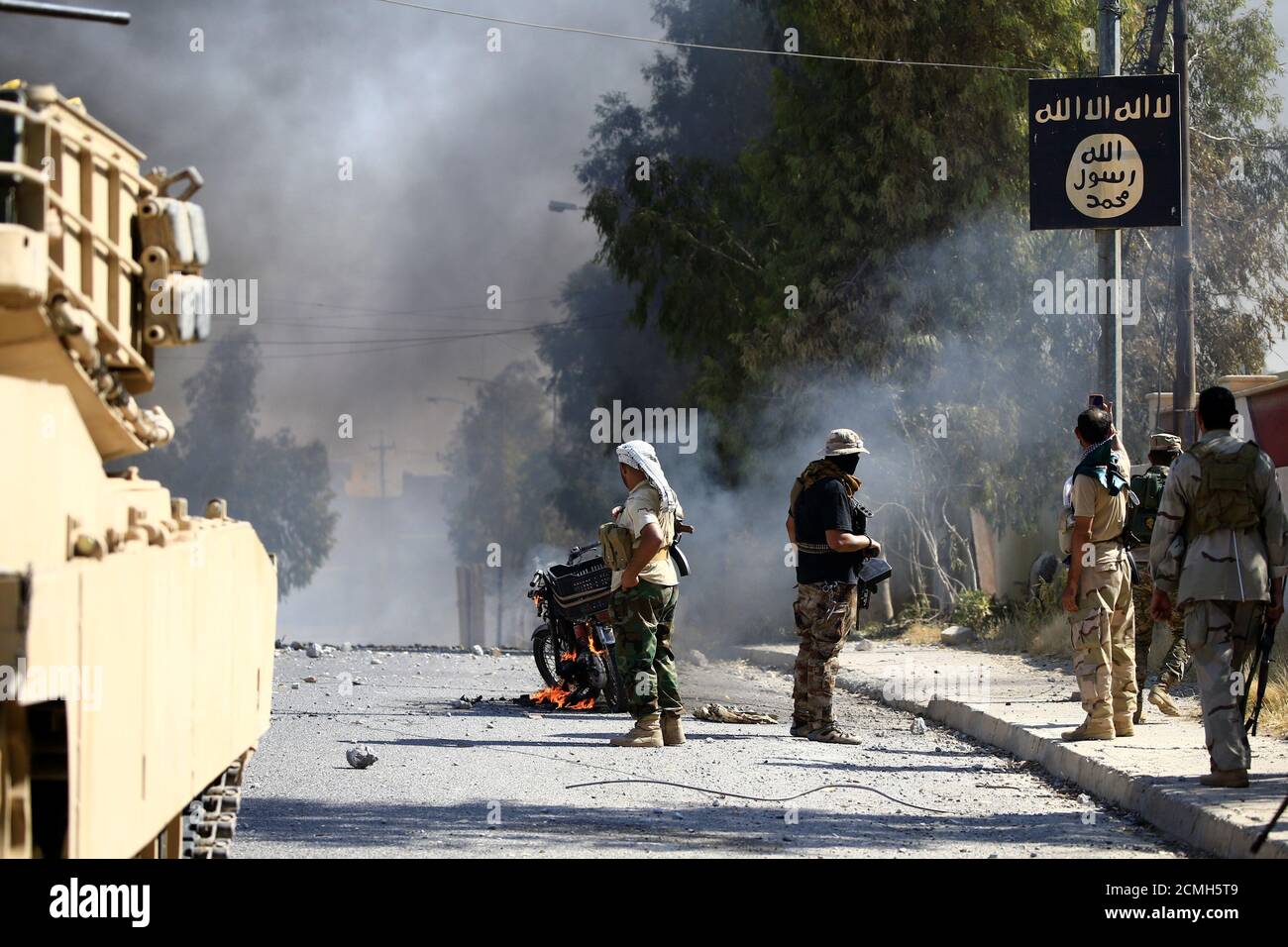 Popular mobilization forces iraq hi-res stock photography and images ...