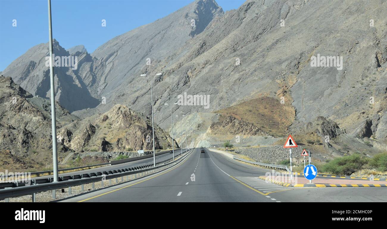 Oman to Nizwa city highway road travel. Muscat, Oman : 24-09-2020 Stock ...