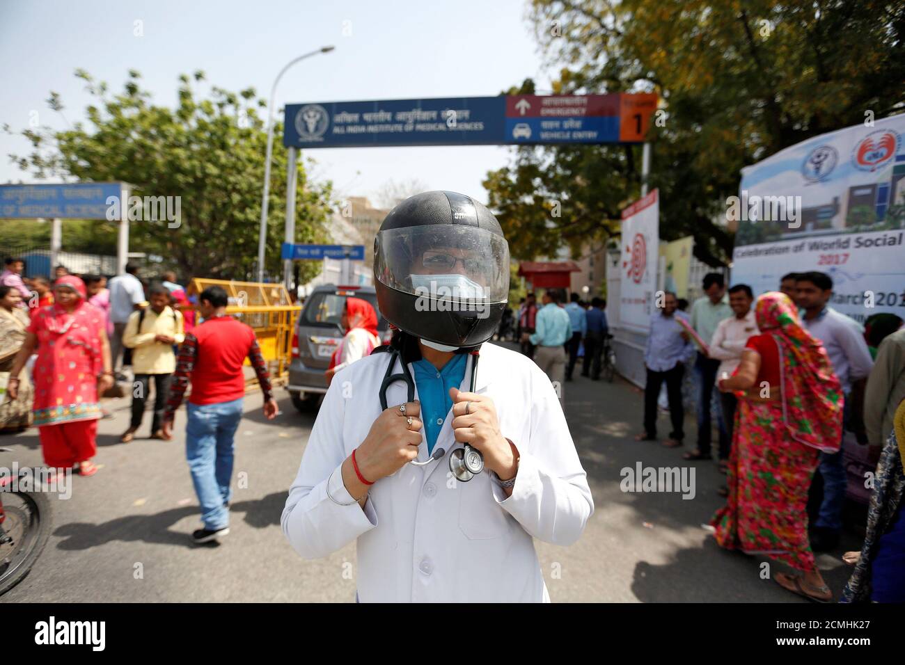 India Doctor Protest High Resolution Stock Photography and Images - Alamy