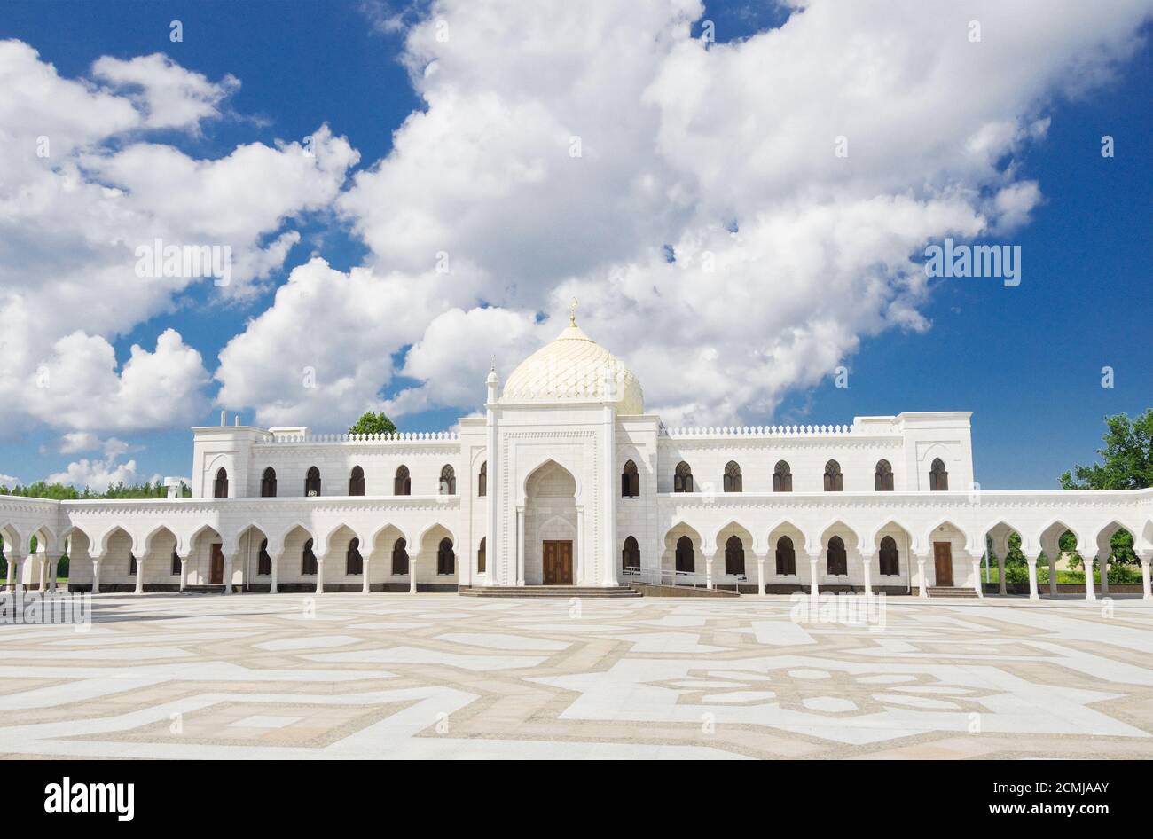 White mosque in Bolgar of Tatarstan Stock Photo - Alamy