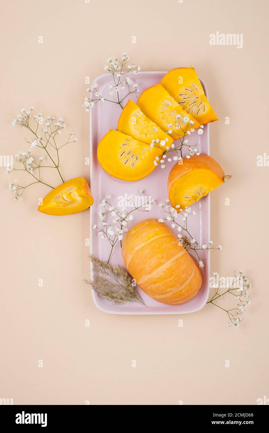 Pastel color plate hi-res stock photography and images - Alamy