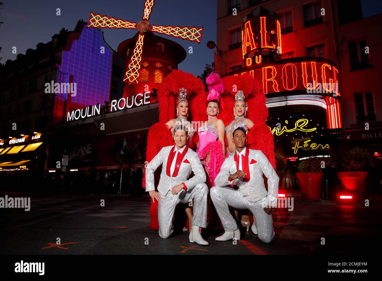 Moulin Rouge Paris Dancers High Resolution Stock Photography and Images ...
