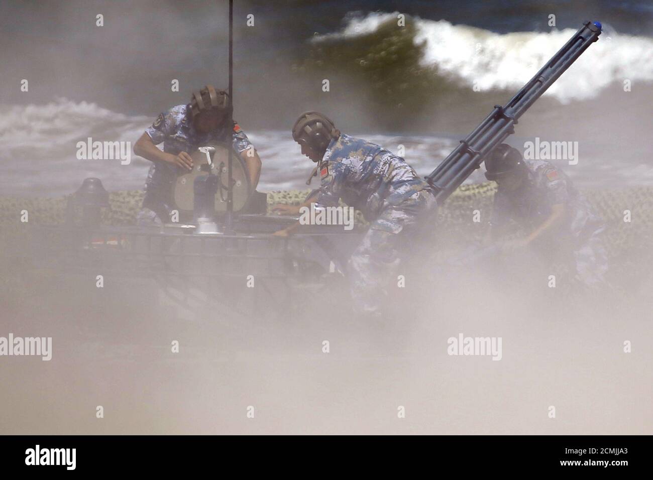 Tank crew members hi-res stock photography and images - Alamy