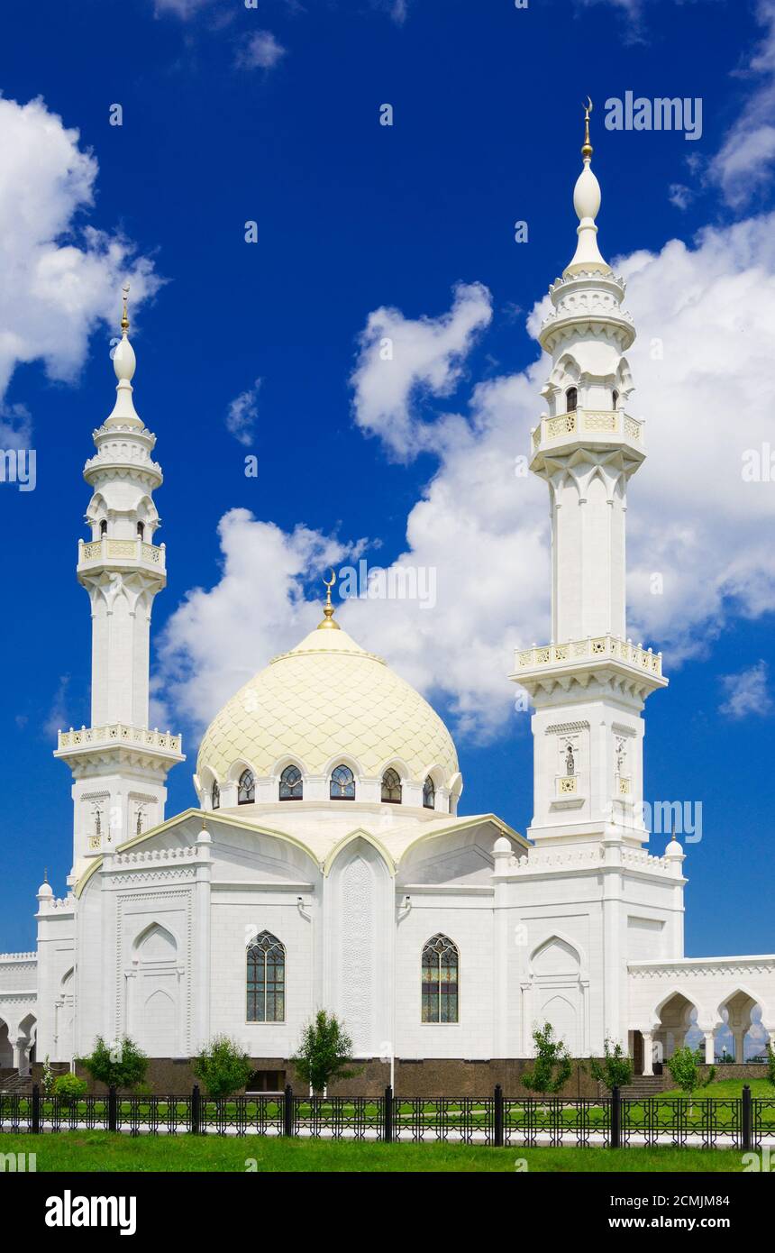 Mosque summer hi-res stock photography and images - Alamy