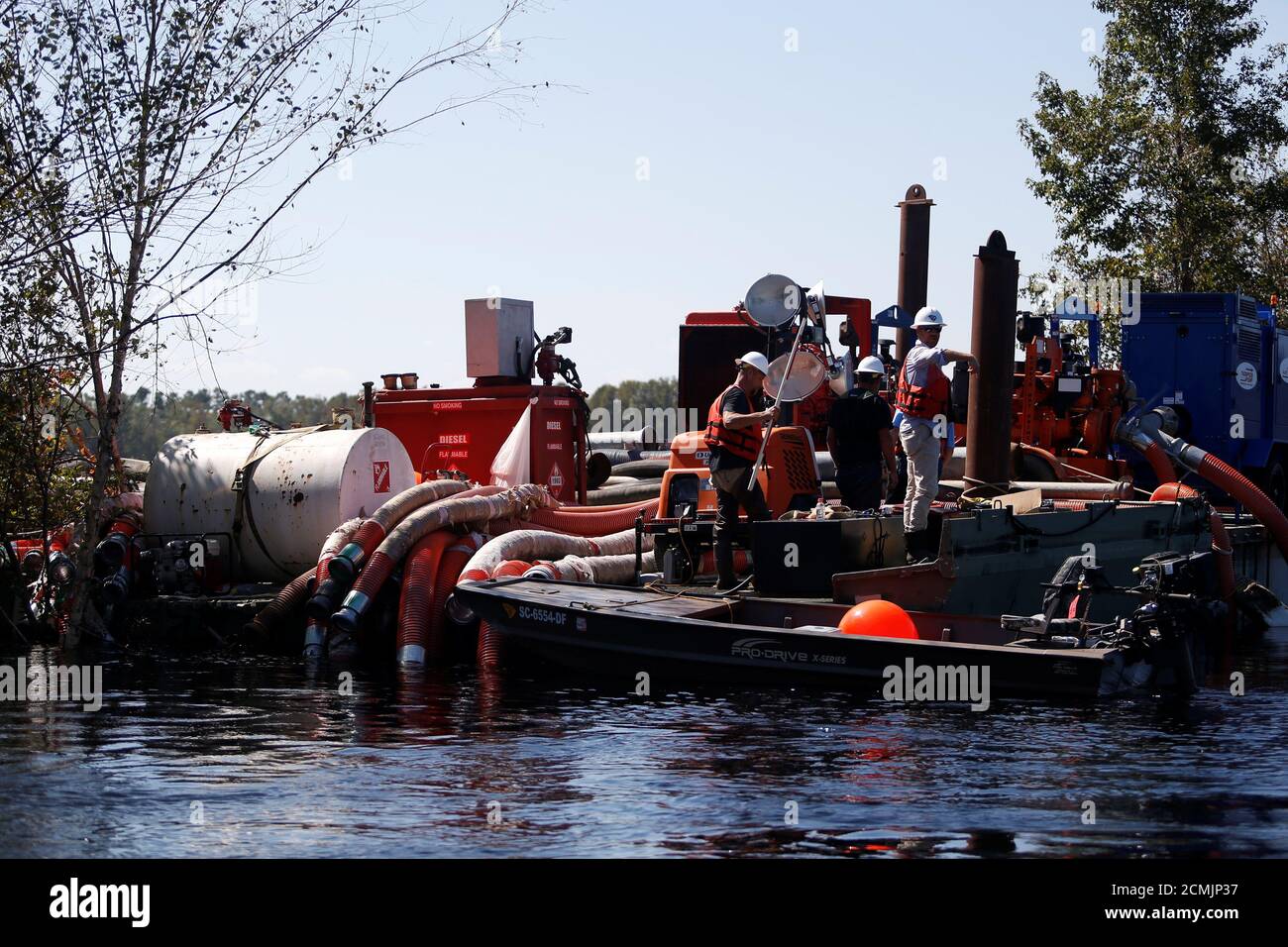 Aqua system hi-res stock photography and images - Alamy