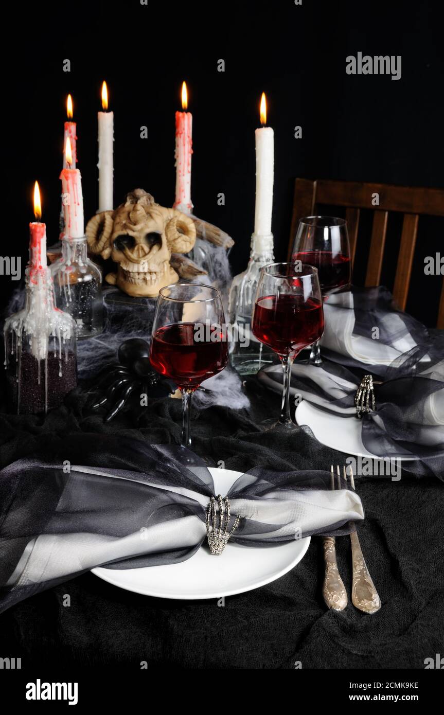 Skeleton Table High Resolution Stock Photography and Images - Alamy