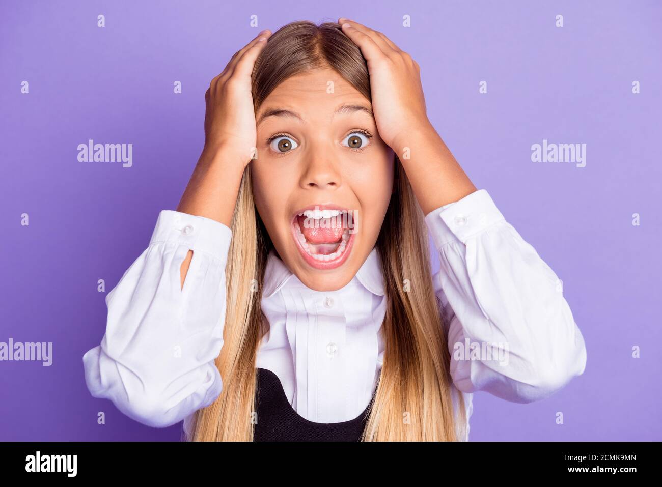 Close-up portrait of her she nice attractive pretty amazed worried ...