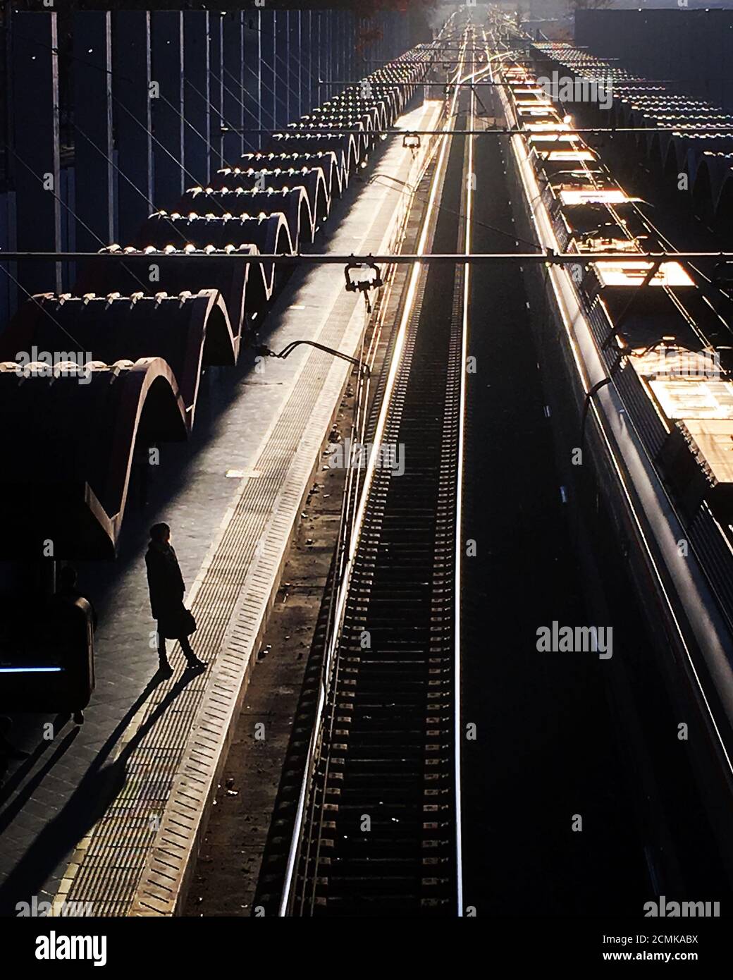 train station with platforms and tracks Stock Photo - Alamy