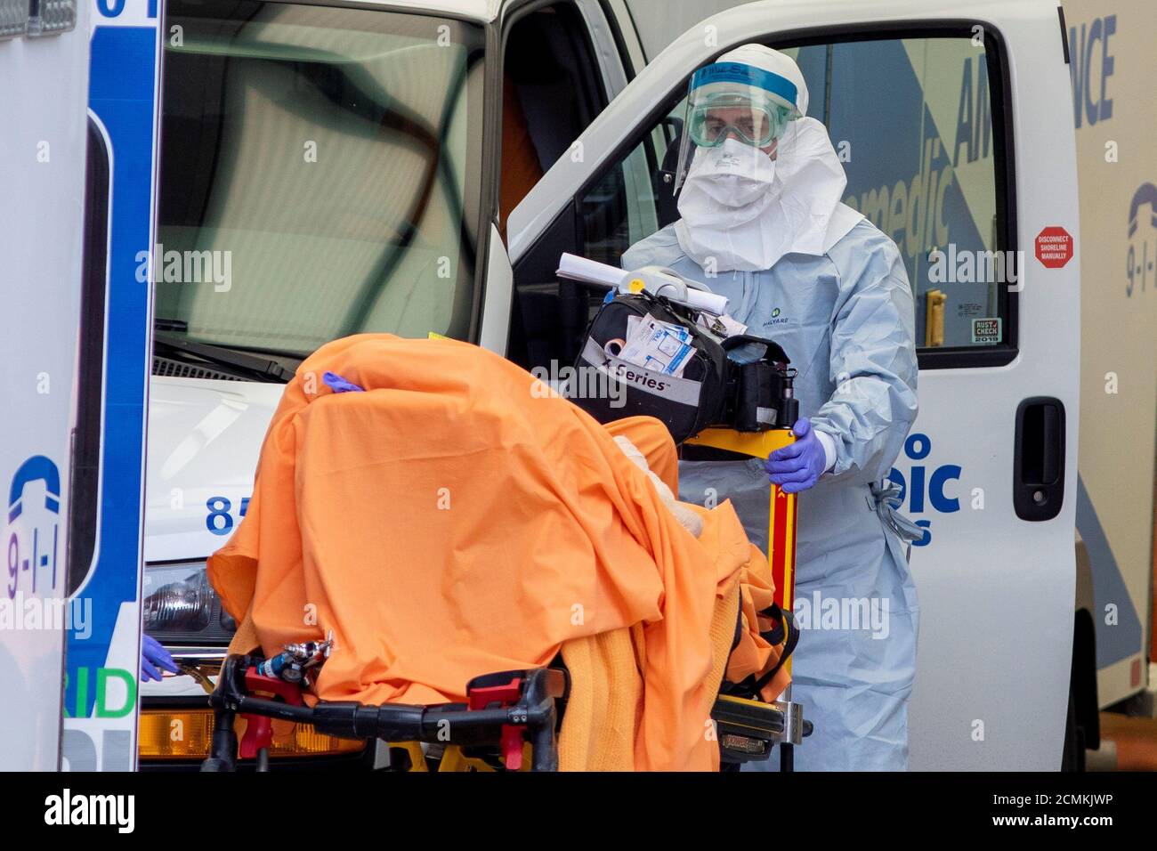 Toronto paramedic hi-res stock photography and images - Alamy