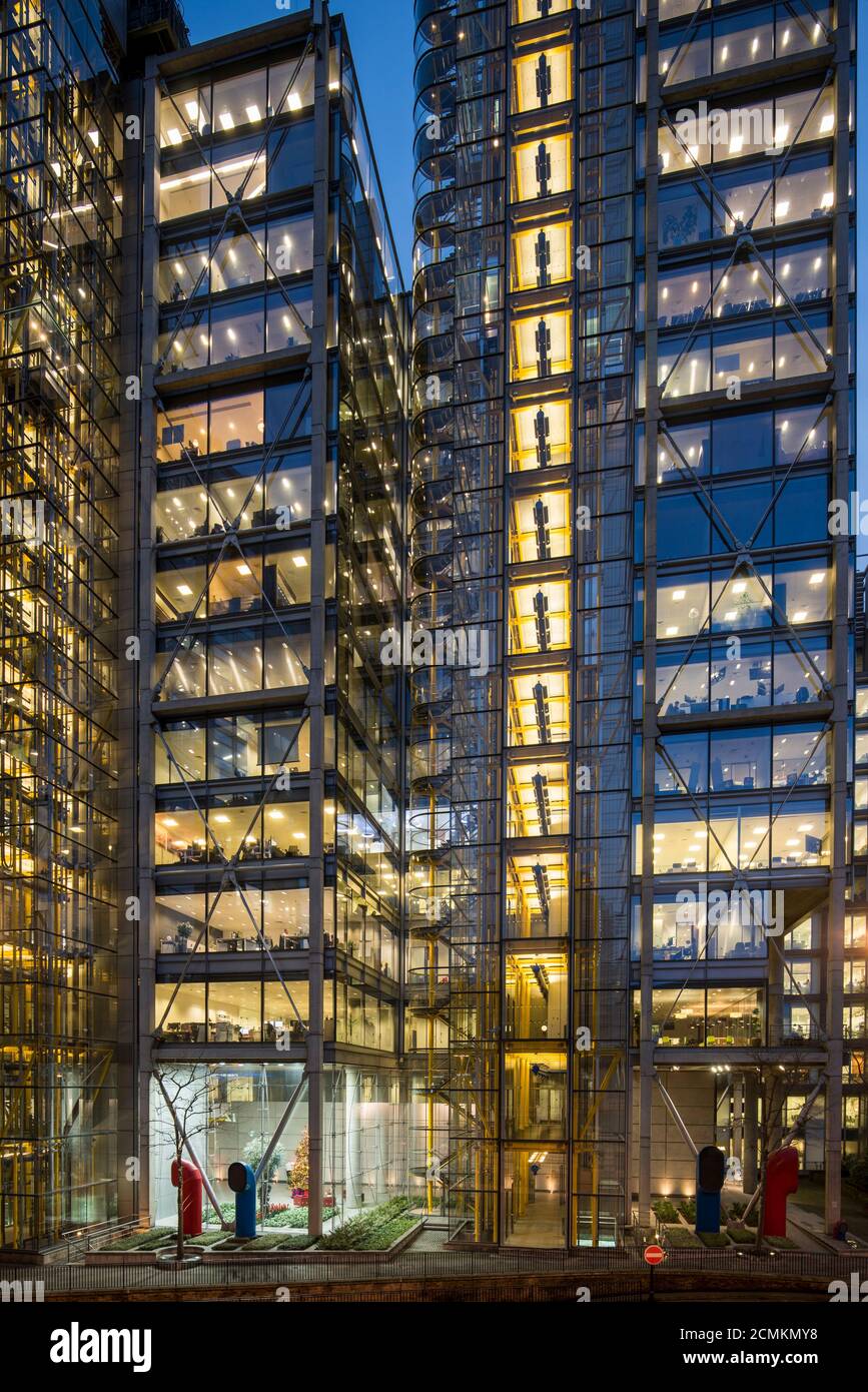 Diagonal cross bracing hi-res stock photography and images - Alamy