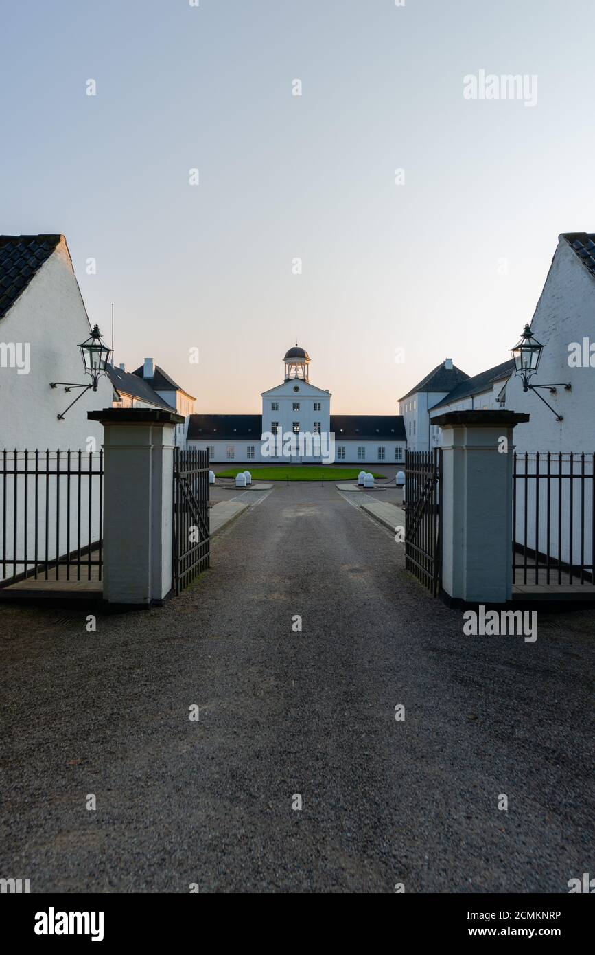 Gate palace copy hi-res stock photography and images - Alamy