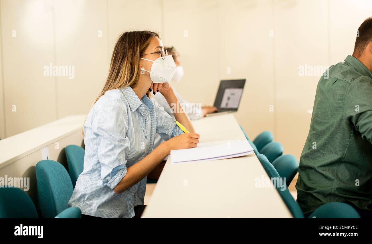 Medical college lecture hall hi-res stock photography and images - Alamy