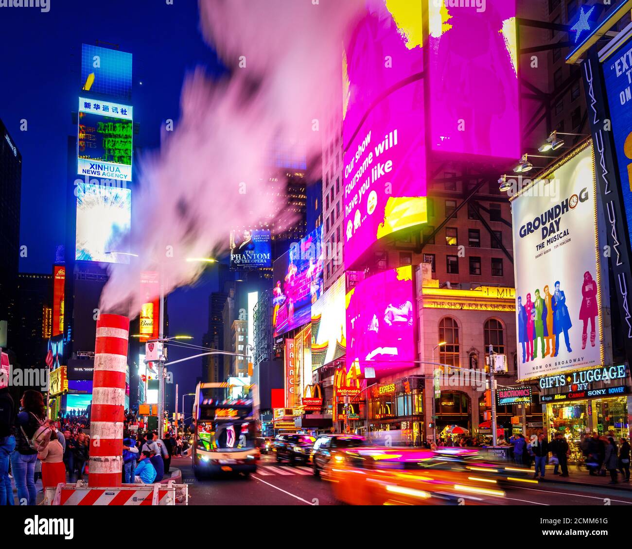 Times square night hi-res stock photography and images - Alamy