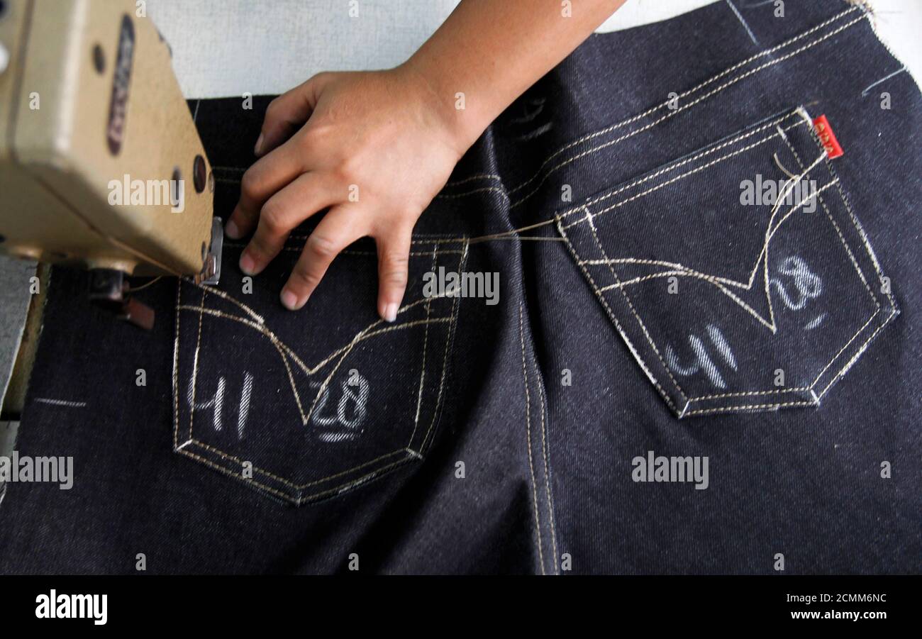 Factory sewing indonesia hi-res stock photography and images - Alamy